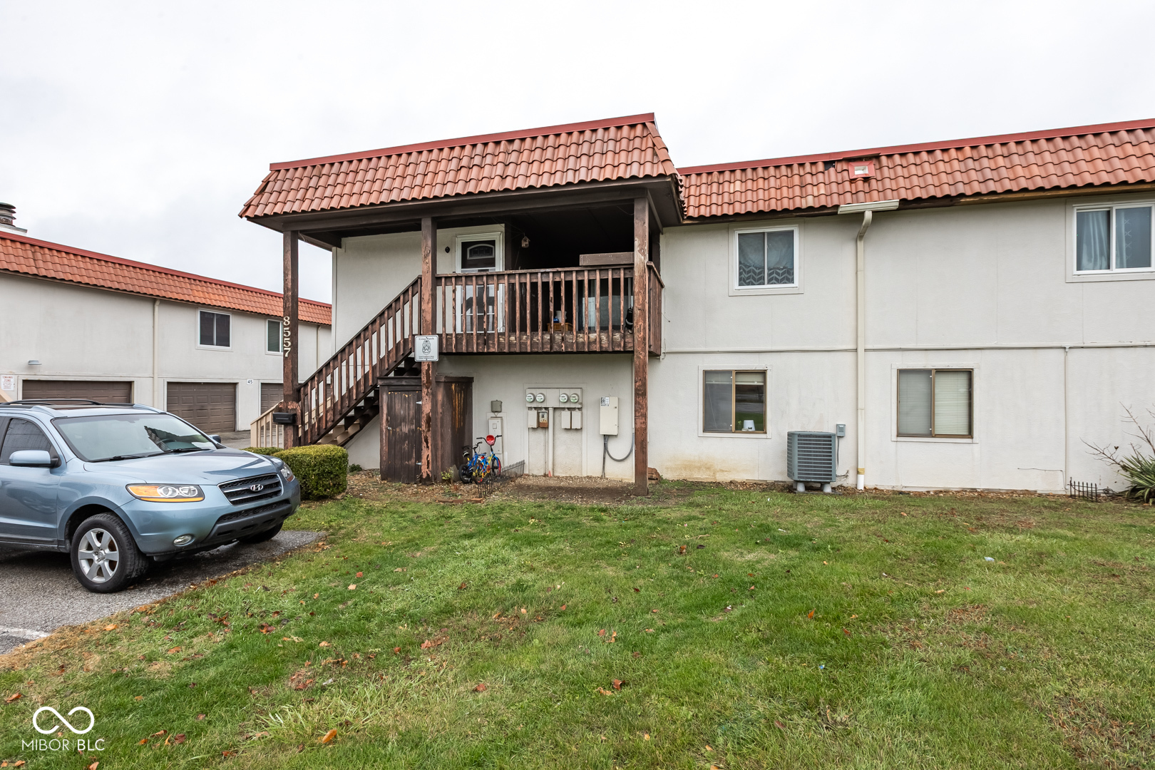 8557 La Corrida Court, Indianapolis, IN 46227