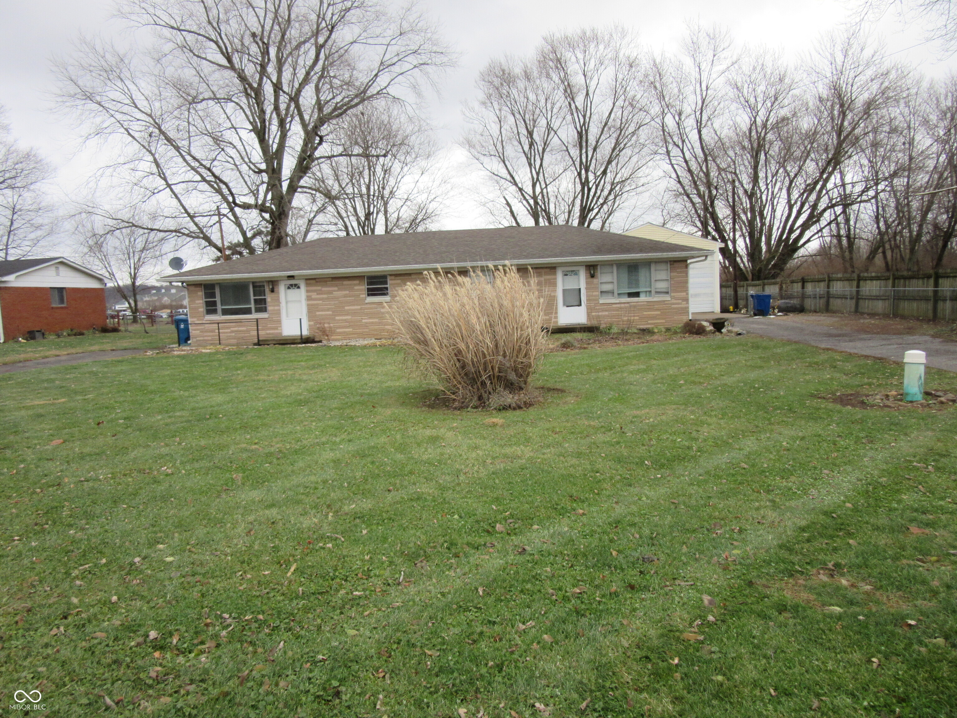 8323 - 8325 Lake Road, Indianapolis, IN 46217